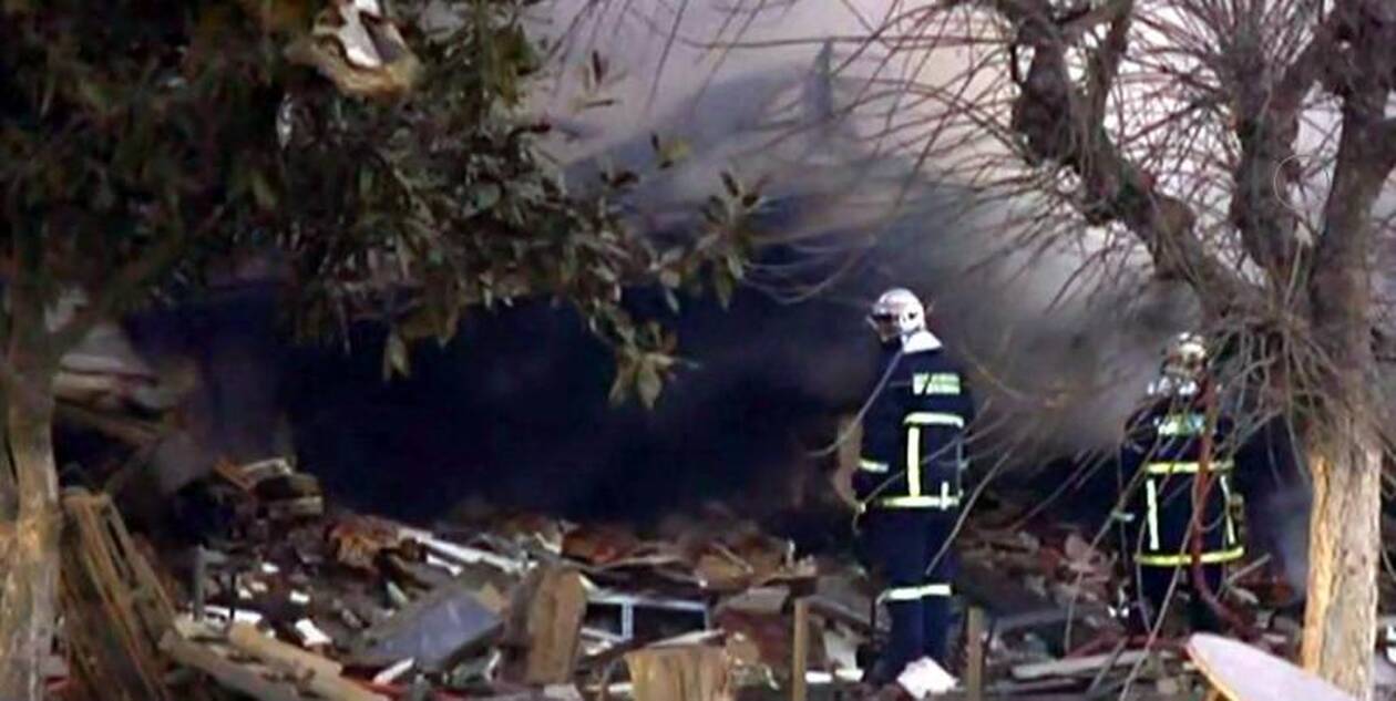 Powerful explosion flattens 3-storey hotel in Kastoria, N. Greece (video)