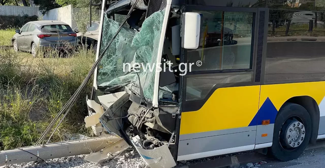 Six passengers injured in public bus accident