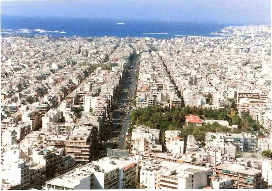 +++Strong Gas smell in Athens south: Authorities on alert, citizens ...